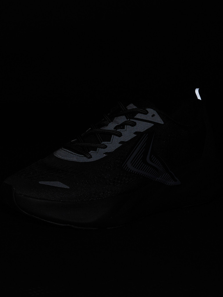 Кроссовки мужские Demix Gravity черный цвет — купить за 9290 тг со ...