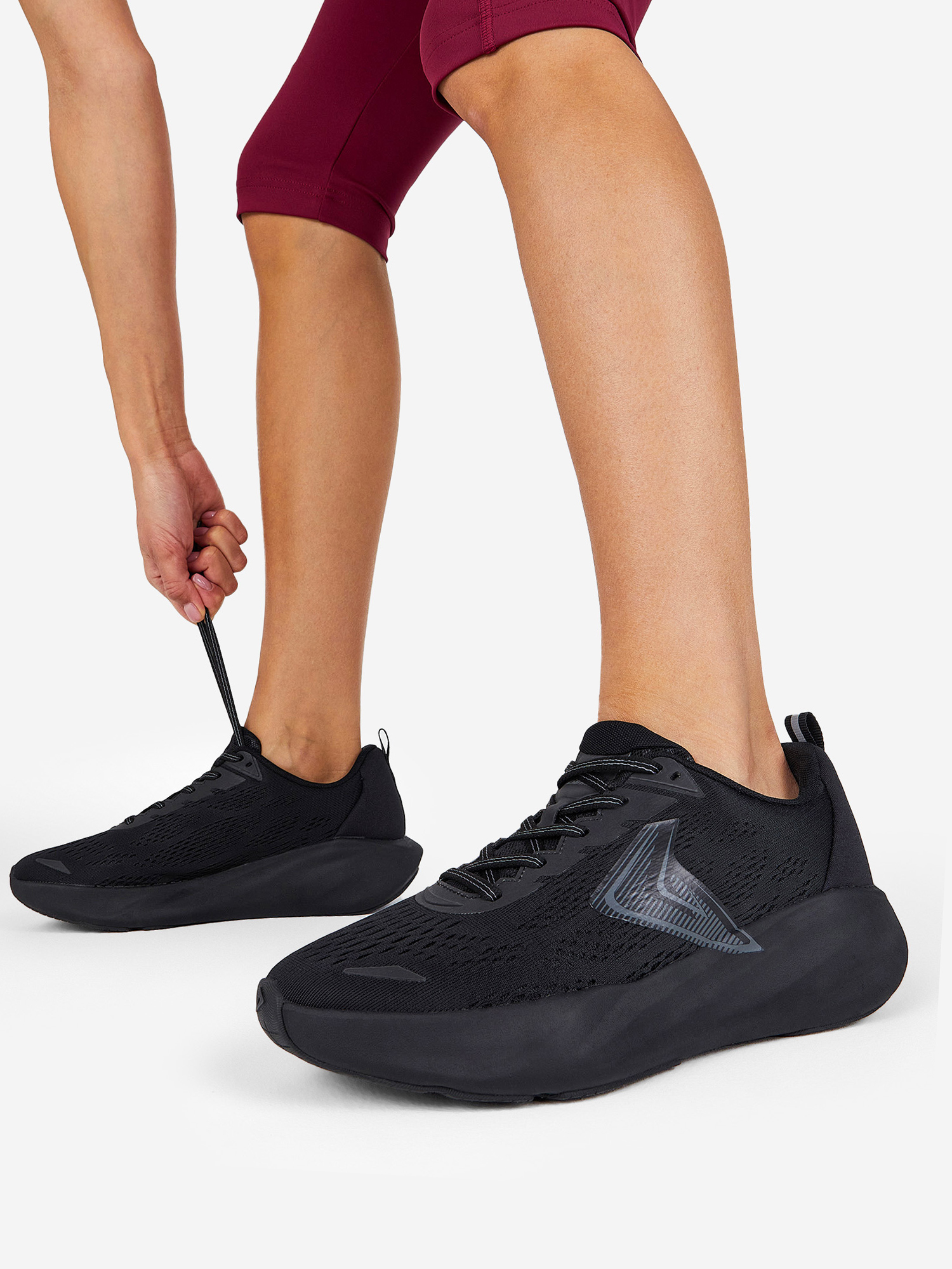 Кроссовки женские Demix Gravity черный цвет — купить за 9290 тг со ...